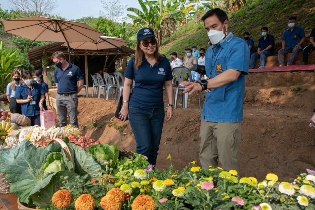 El Director Ejecutivo de la UNODC visita la primera línea del tráfico ...